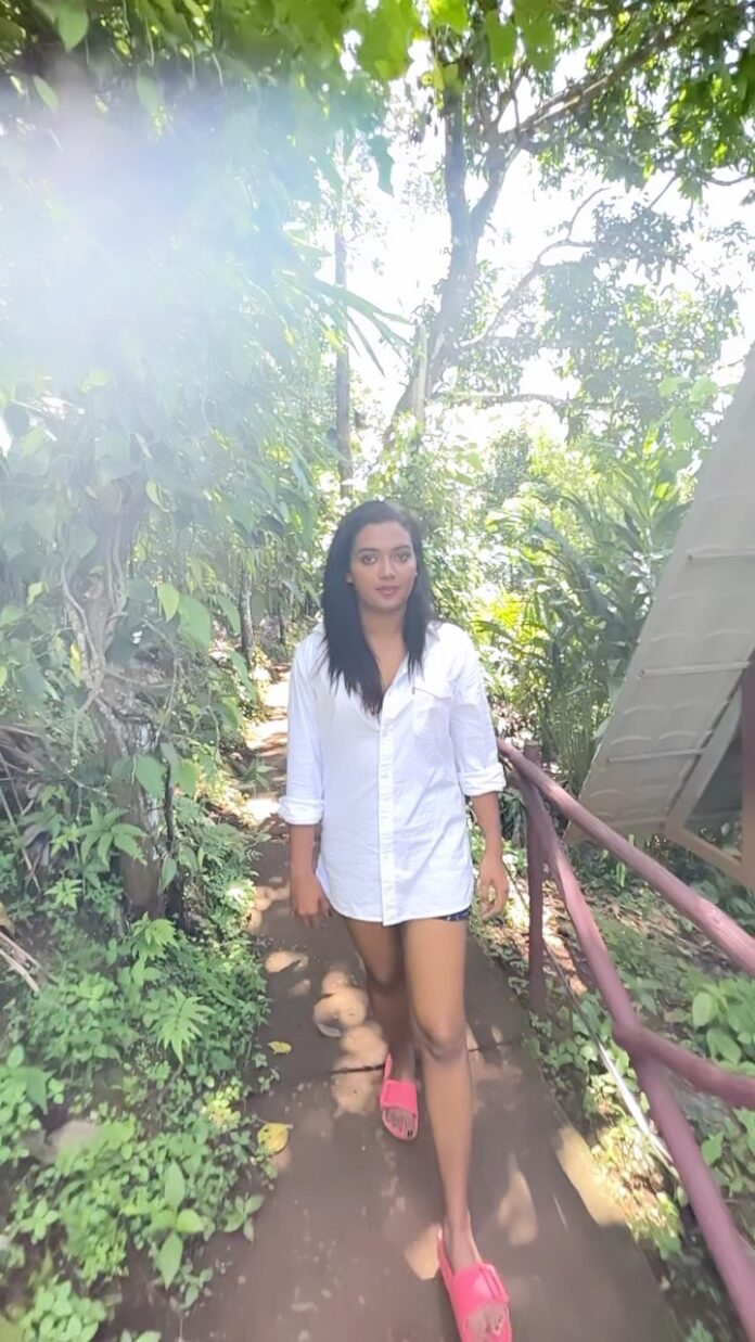 Actress Mareena Michael Kurisingal HD Photos and Wallpapers August 2022 ...