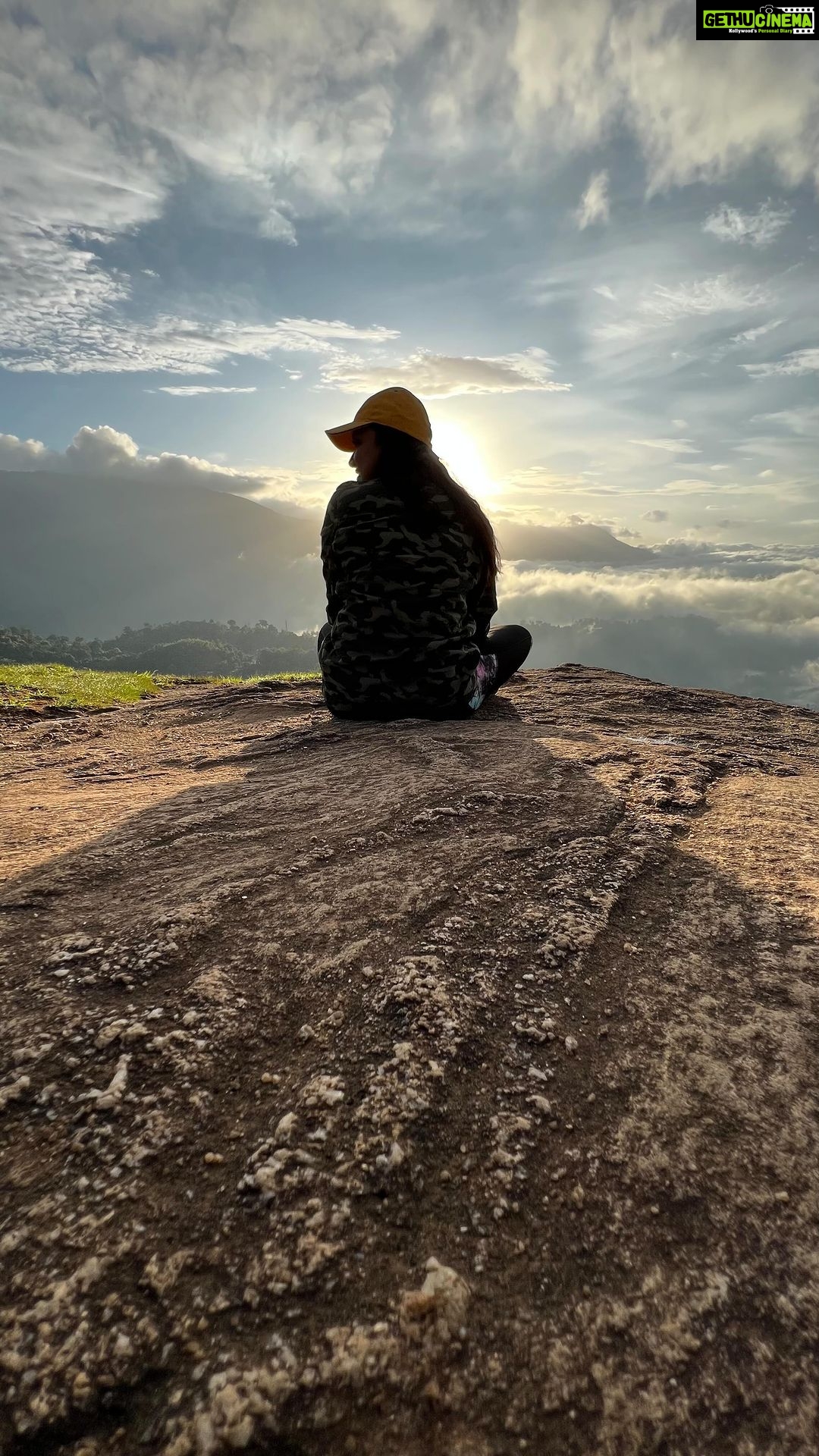 Actress Mareena Michael Kurisingal HD Instagram Photos and Wallpapers June 2022 | Gethu Cinema