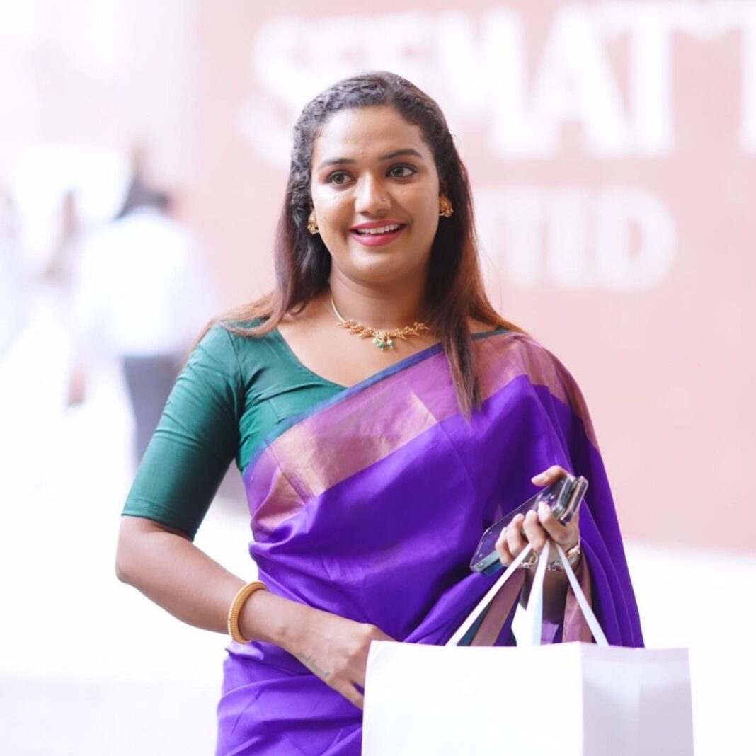 Actress Mareena Michael Kurisingal HD Photos and Wallpapers April 2023 ...