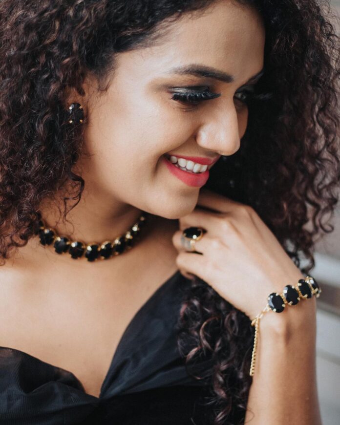 Actress Mareena Michael Kurisingal HD Photos and Wallpapers December ...