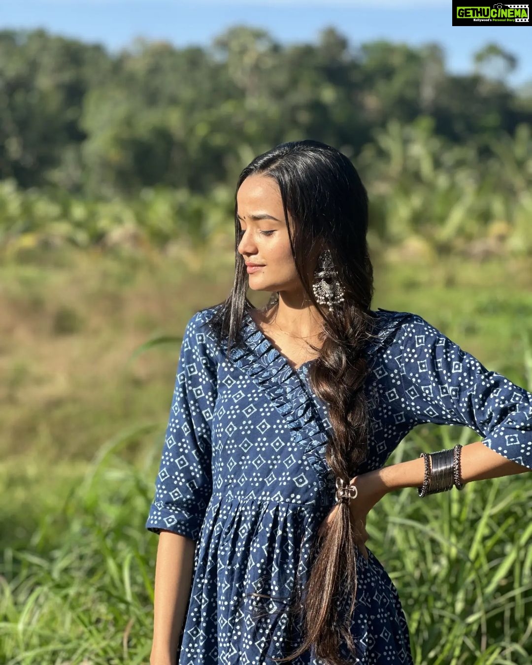 Meenakshi Anoop Instagram – Just double tap😛 👗@amala_designer_couture ...