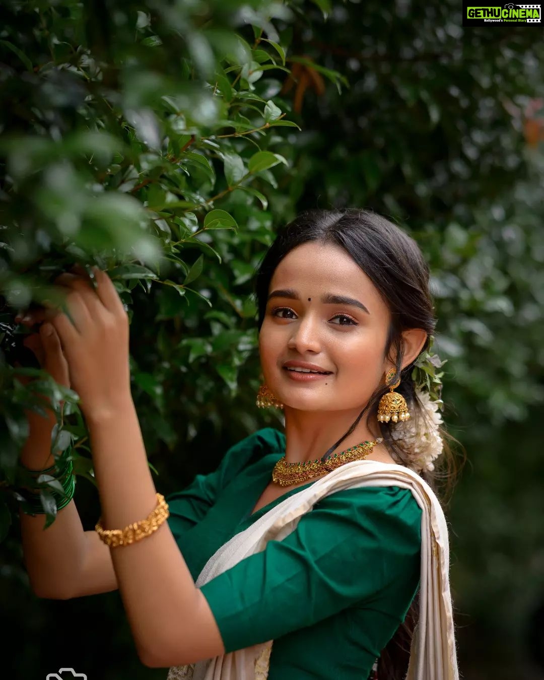 Meenakshi Anoop Instagram – Stylist and designer : @doms.2010 Costume ...