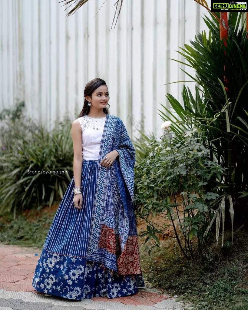 Meenakshi Anoop Instagram – I know you love my 👀🙈 Stylist and designer ...