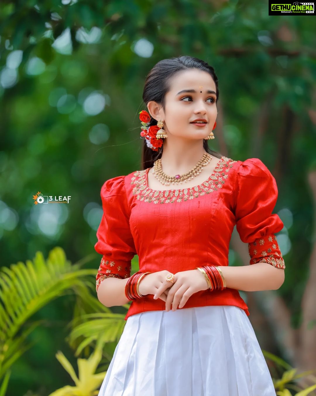 Meenakshi Anoop Instagram – 🌻🦋 Stylist and designer : @doms.2010 ...