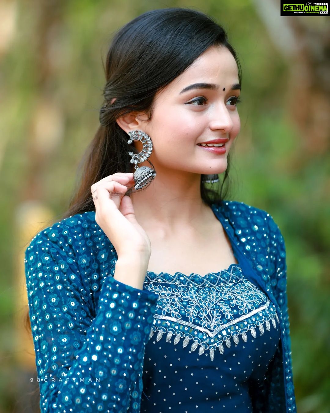 Meenakshi Anoop Instagram – To love is never wrong 🤍 Stylist and ...