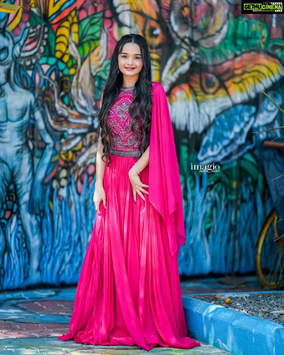 Meenakshi Anoop Instagram – Official twinn of fighter fish 👀 Stylist ...