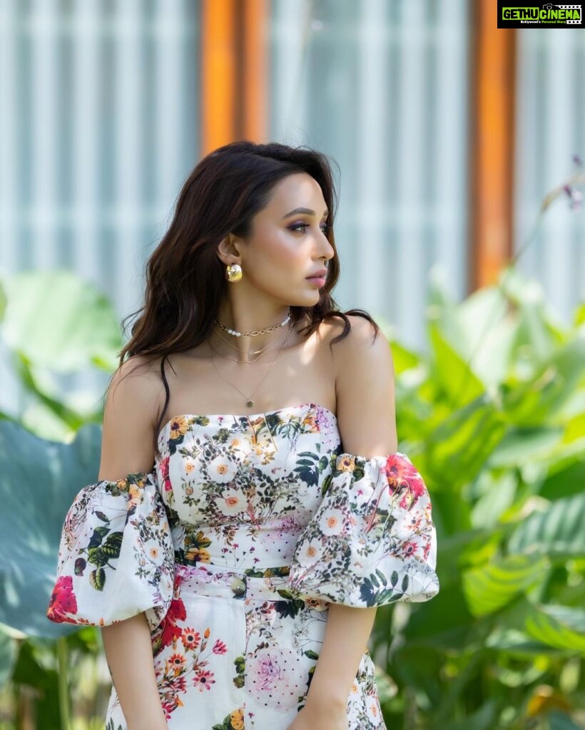 Actress Mimi Chakraborty HD Instagram Photos and Wallpapers May 2023 ...