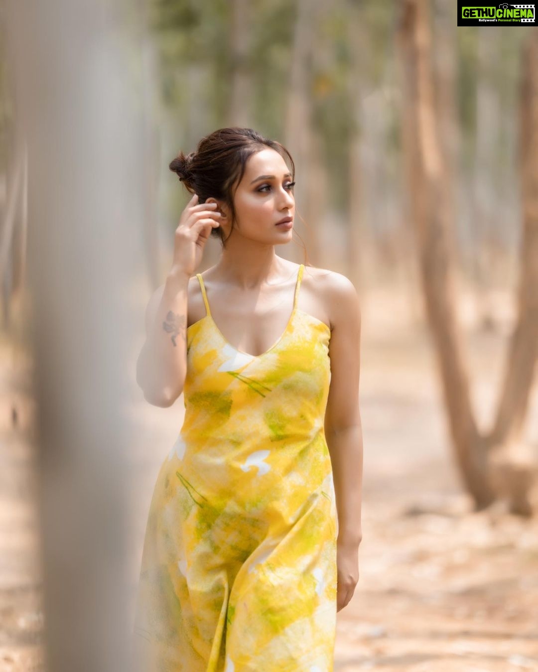 Actress Mimi Chakraborty HD Instagram Photos and Wallpapers May 2023 ...
