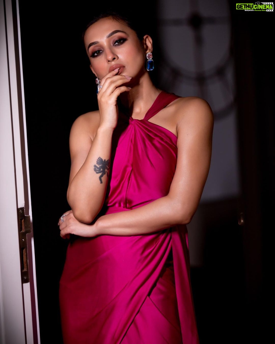 Actress Mimi Chakraborty HD Instagram Photos and Wallpapers April 2023 ...