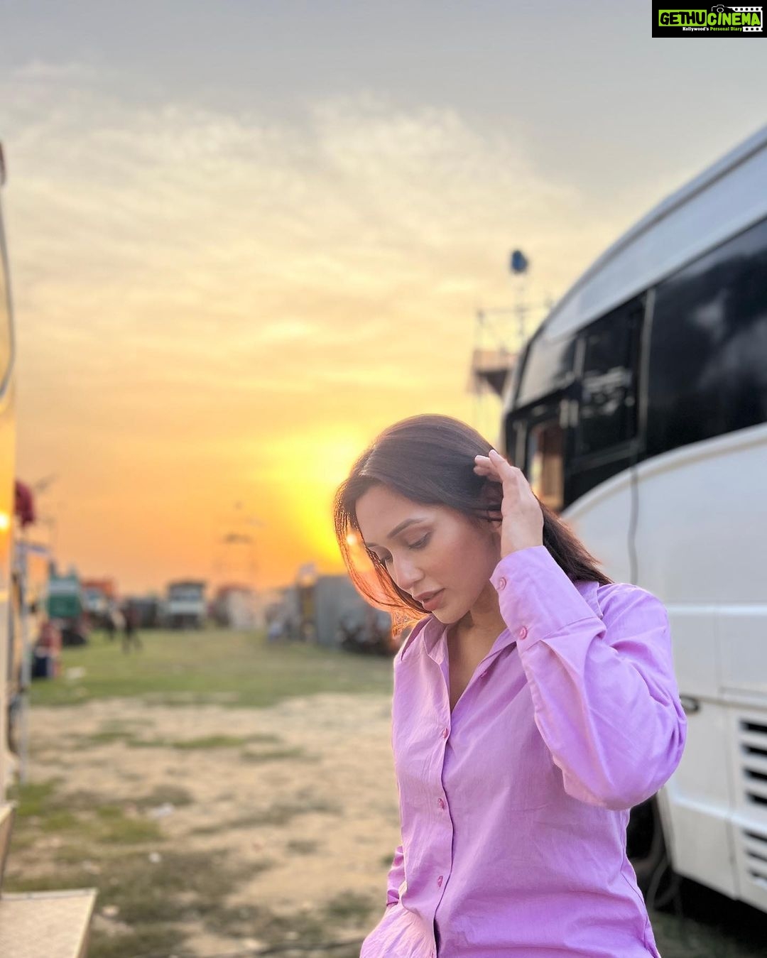 Actress Mimi Chakraborty HD Instagram Photos and Wallpapers April 2023 ...