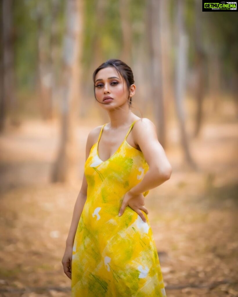 Actress Mimi Chakraborty HD Instagram Photos and Wallpapers May 2023 ...