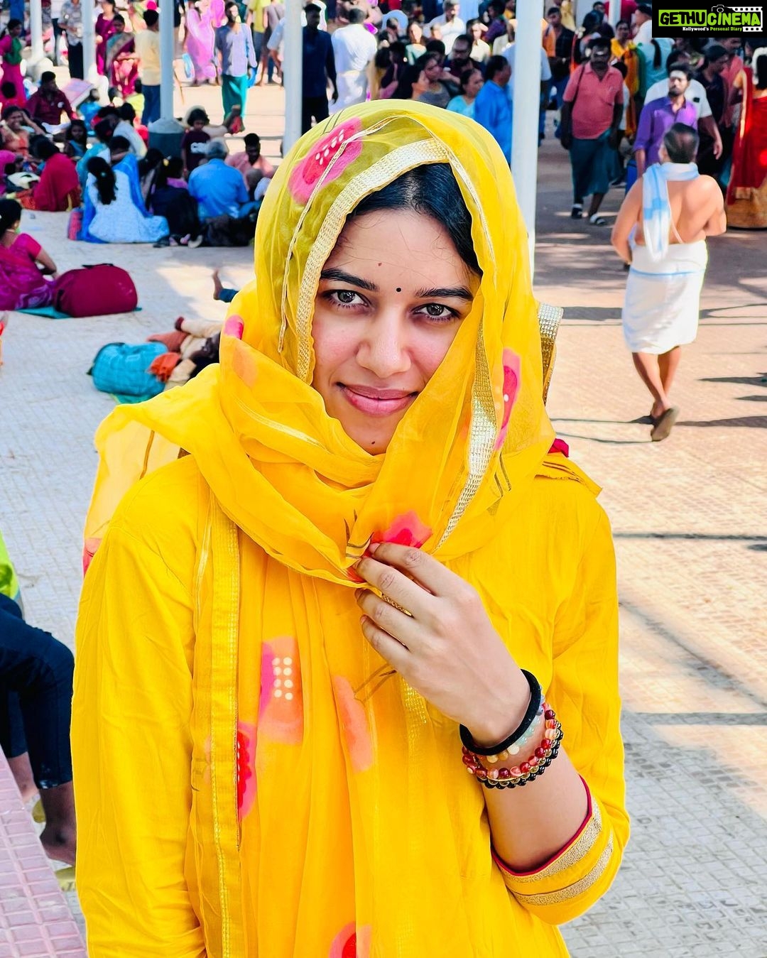 Actress Mirnalini Ravi HD Instagram Photos and Wallpapers January 2023 ...