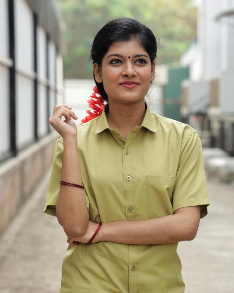 Actress Monisha Blessy HD Photos and Wallpapers May 2023 | Gethu Cinema