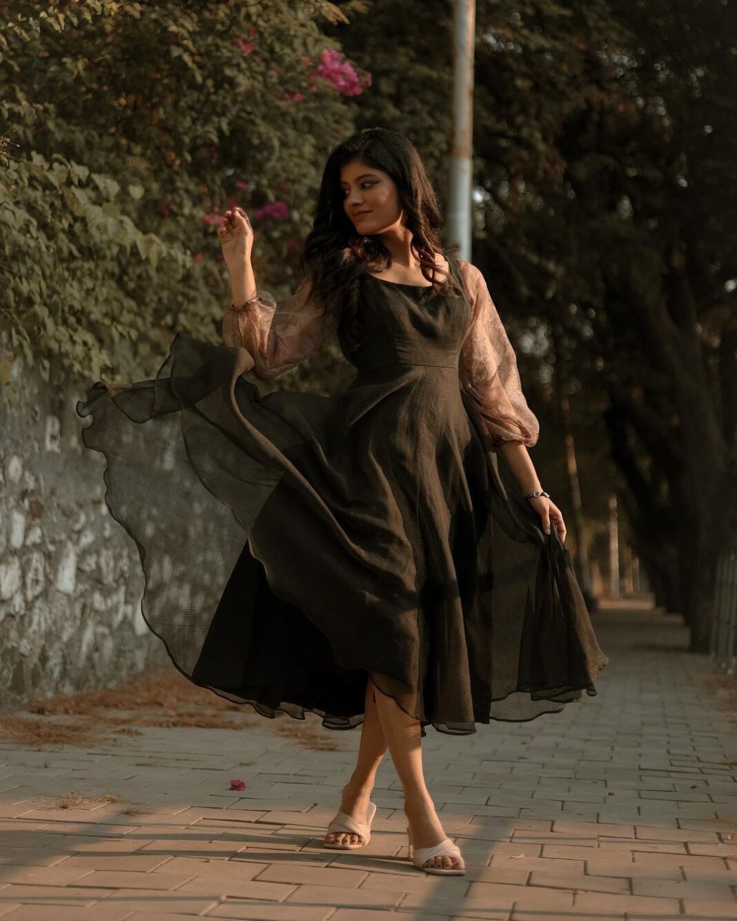 Actress Monisha Blessy HD Photos and Wallpapers May 2023 | Gethu Cinema