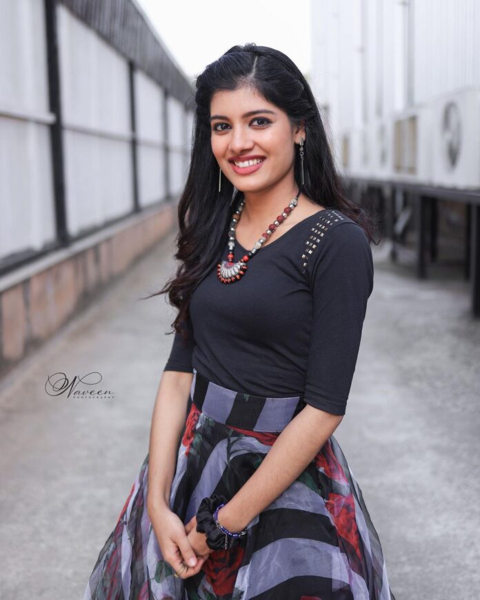 Actress Monisha Blessy HD Photos and Wallpapers May 2023 | Gethu Cinema