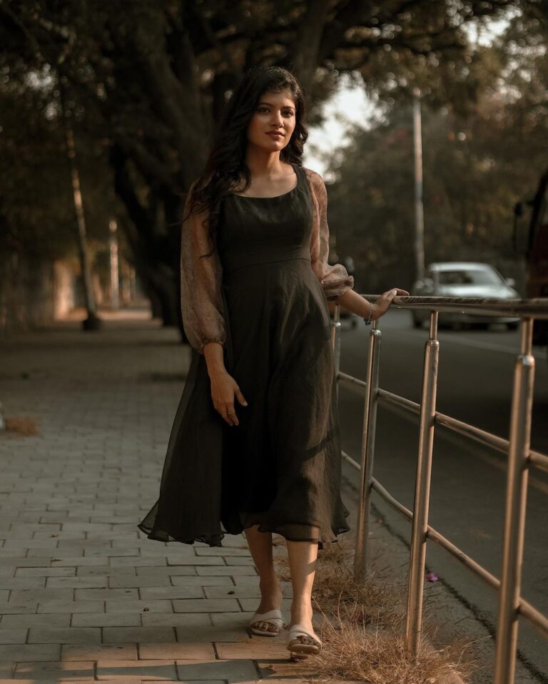 Actress Monisha Blessy HD Photos and Wallpapers May 2023 | Gethu Cinema