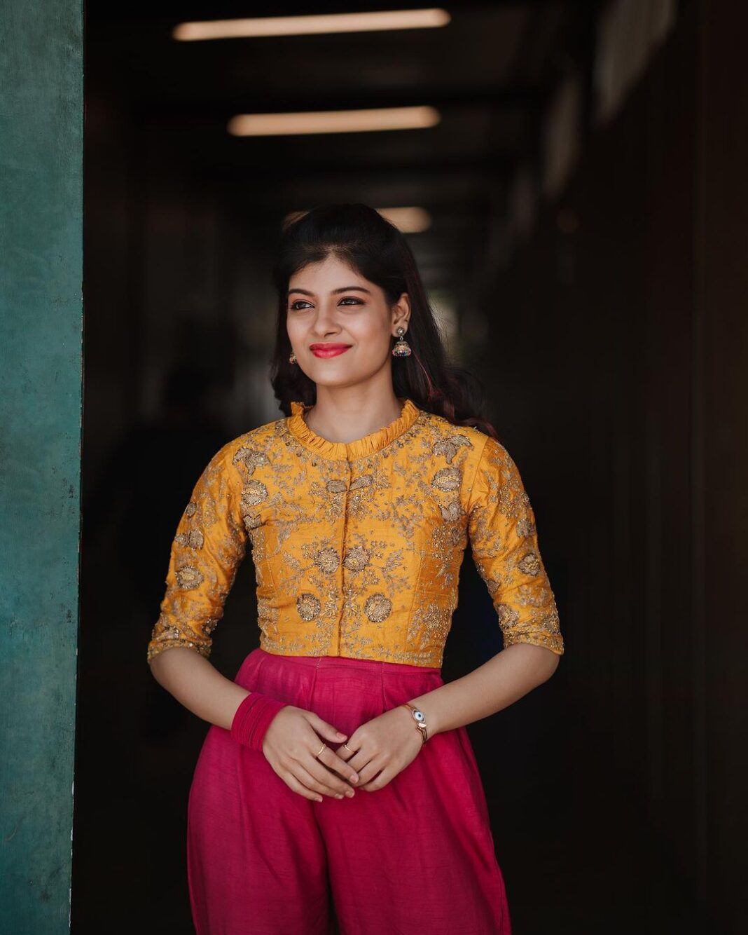 Actress Monisha Blessy HD Photos and Wallpapers April 2023 | Gethu Cinema