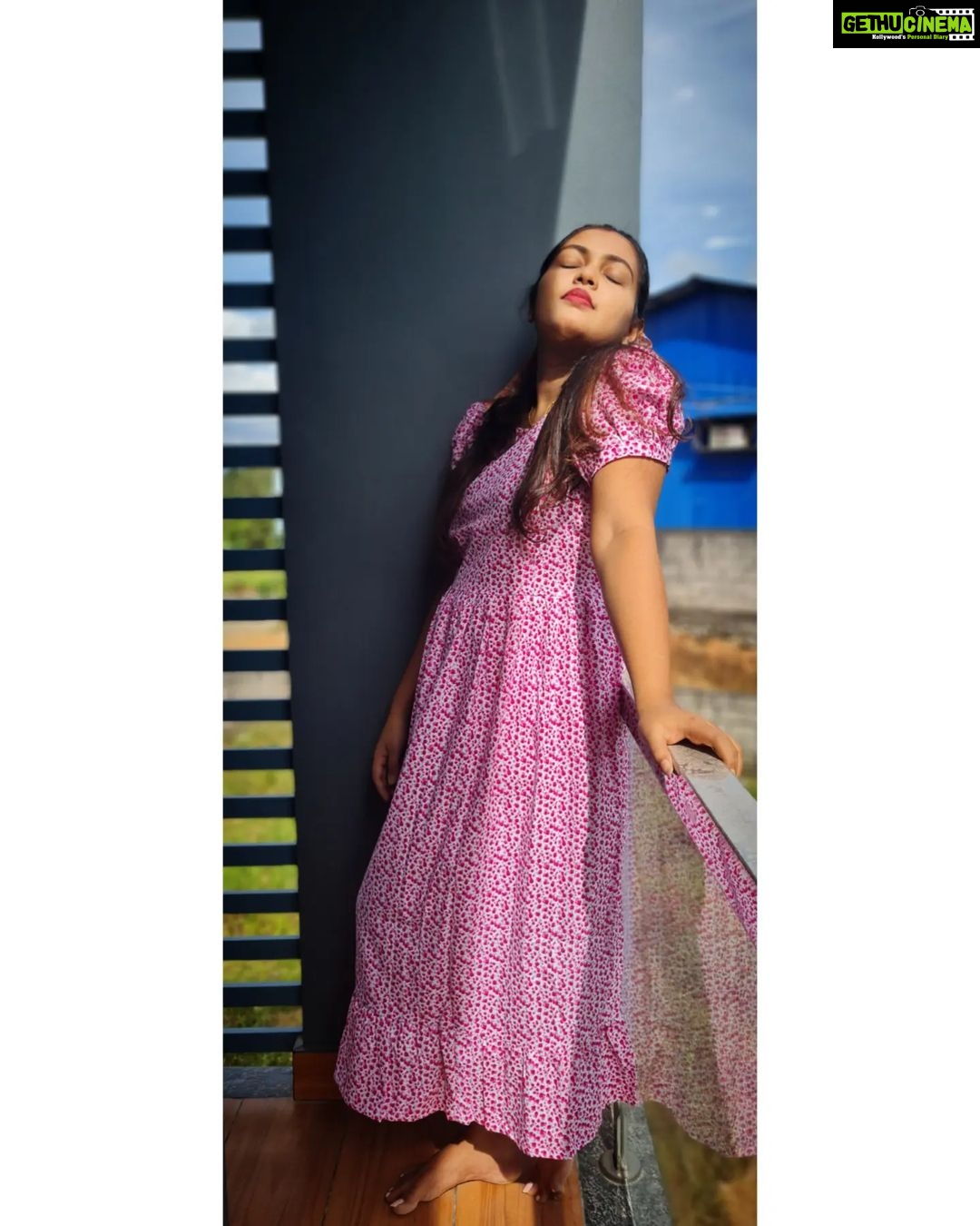 Mridula Vijay Instagram – Try something new in feeding kurthis 😍 ...