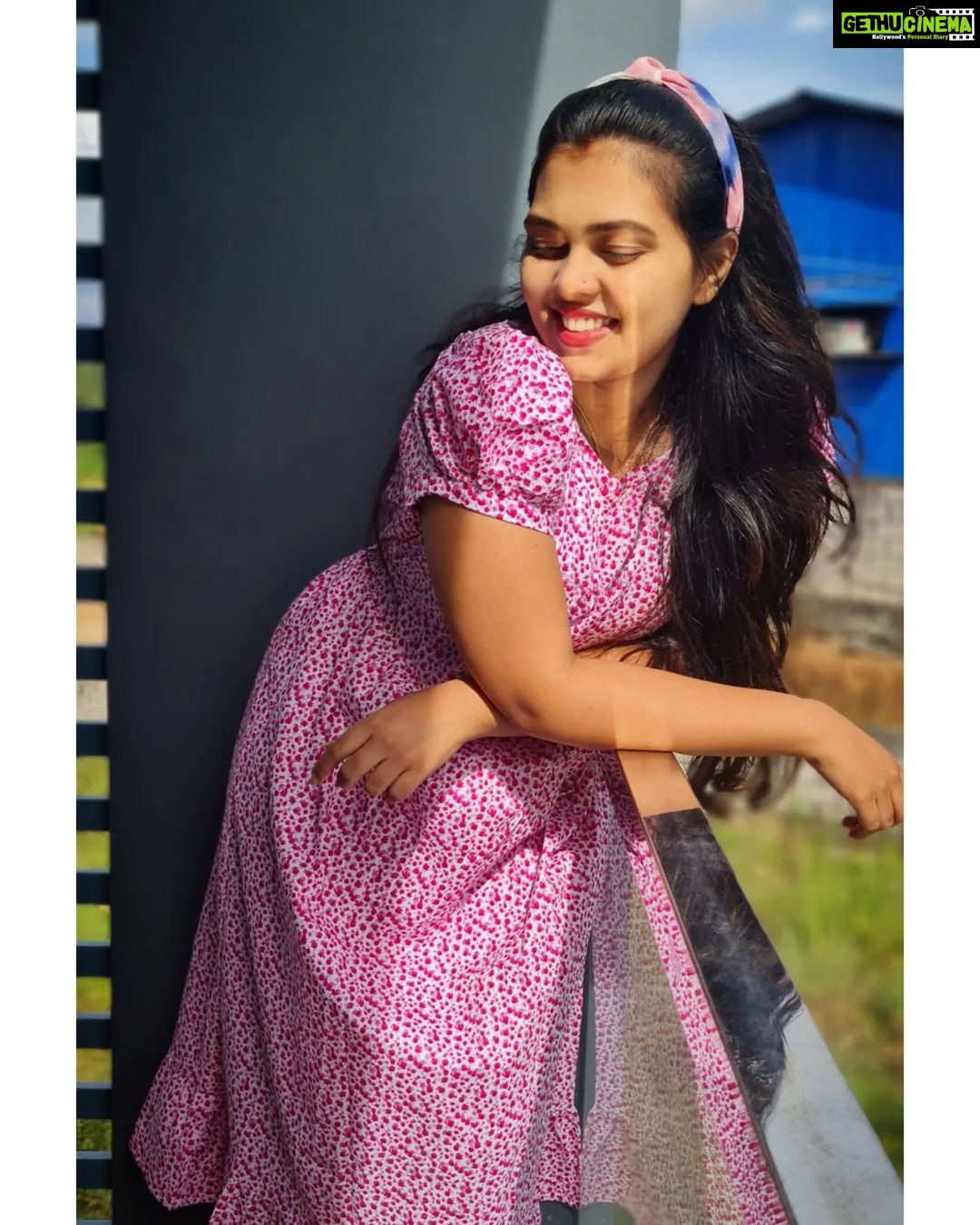 Mridula Vijay Instagram – Try something new in feeding kurthis 😍 ...