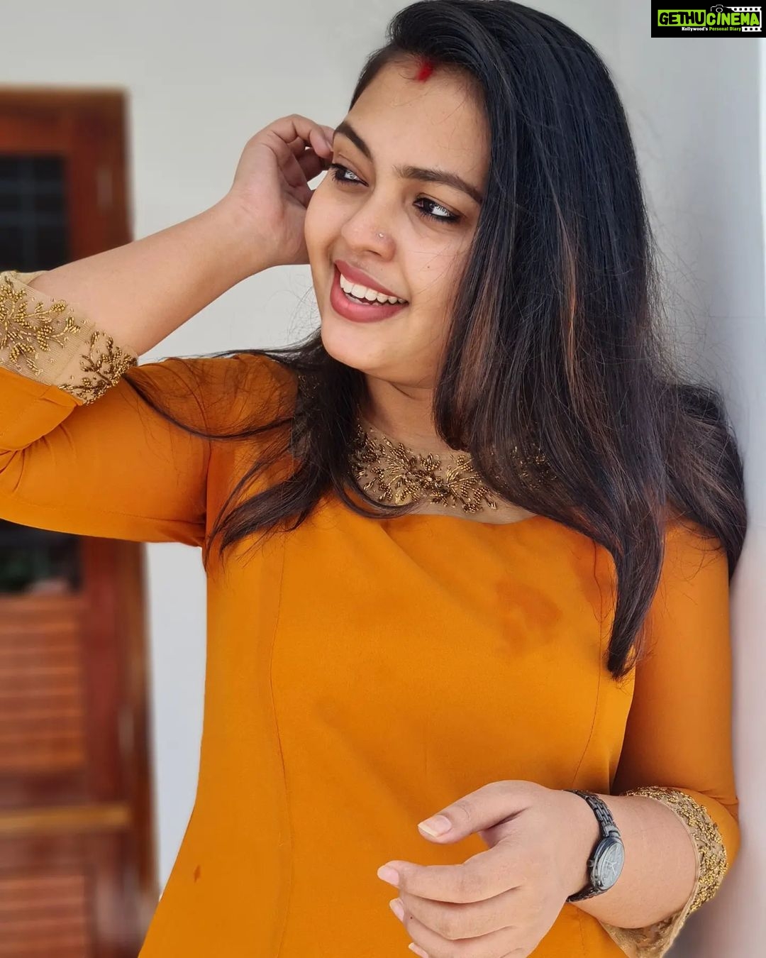 Mridula Vijay Instagram – Njoying this new life 🧡 PC @yuvakrishna ...