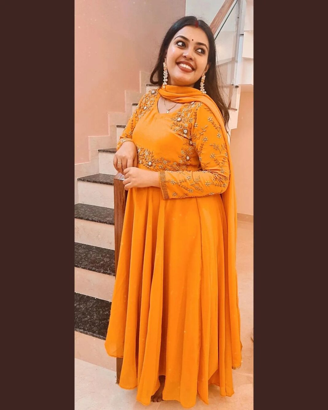 Actress Mridula Vijay HD Photos and Wallpapers June 2022 - Gethu Cinema