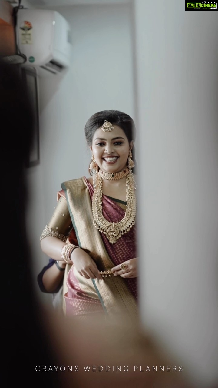 Mridula Vijay Instagram – Get endless elegance via Saree 🥰 Wedding ...