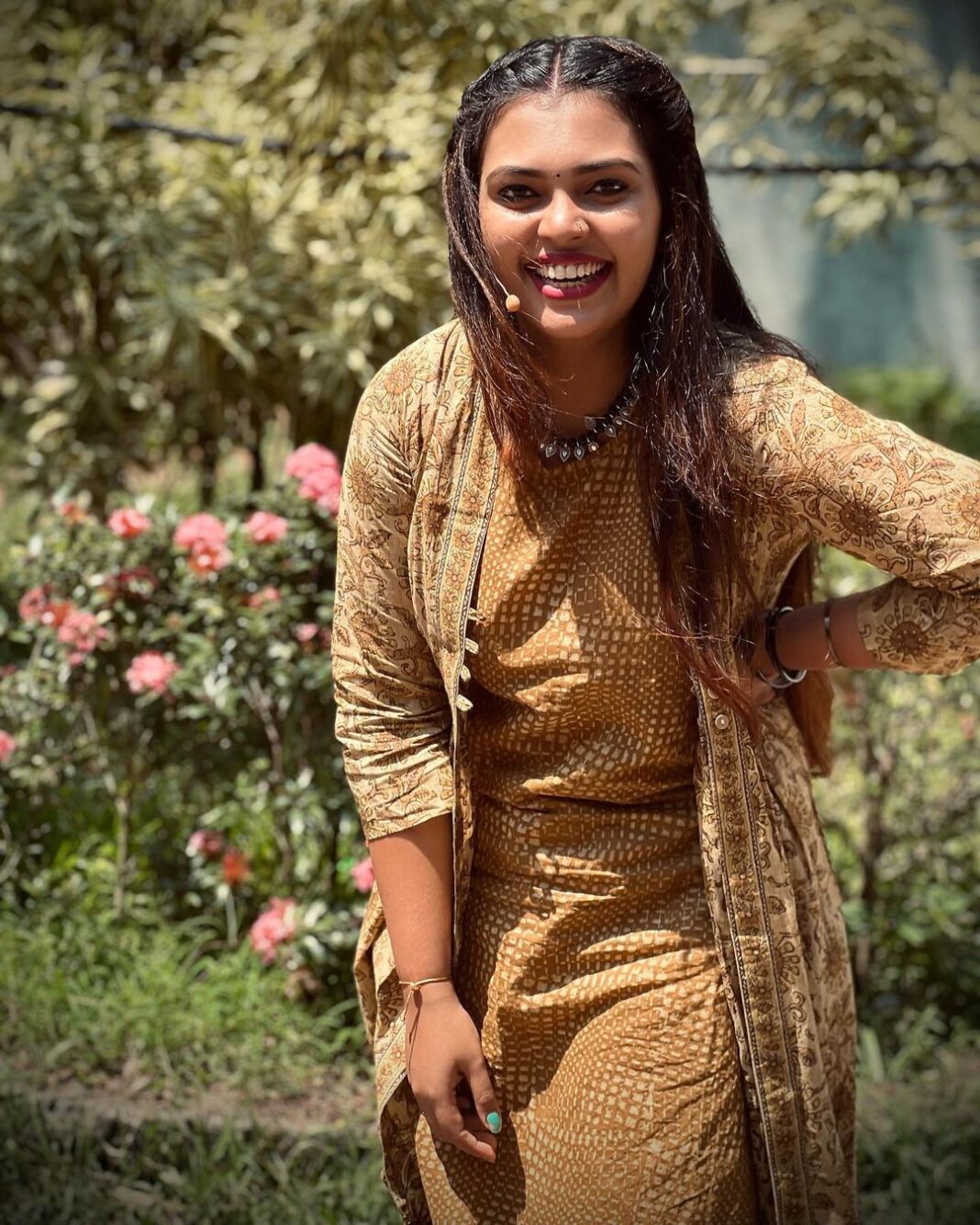 Actress Mridula Vijay HD Photos and Wallpapers April 2023 | Gethu Cinema