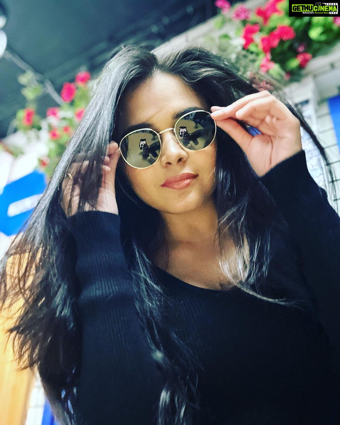 Muskan Bamne Instagram – 🫣😜🤭😬 | Gethu Cinema