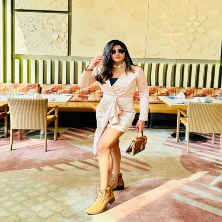 Actress Naina Sarwar HD Instagram Photos and Wallpapers January 2023 ...