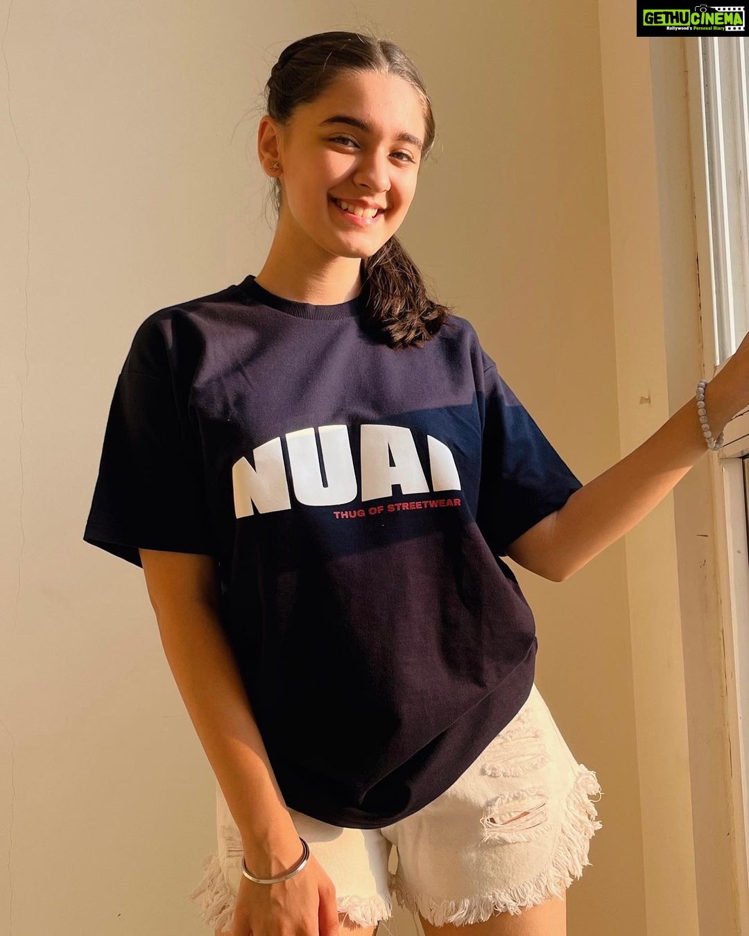 Naisha Khanna Instagram – no risk no fun 👕: @nuai.in #collab #explorepage | Gethu Cinema