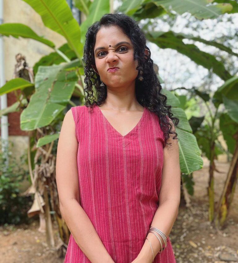 Actress Namita Krishnamurthy HD Photos and Wallpapers May 2023 - Gethu ...