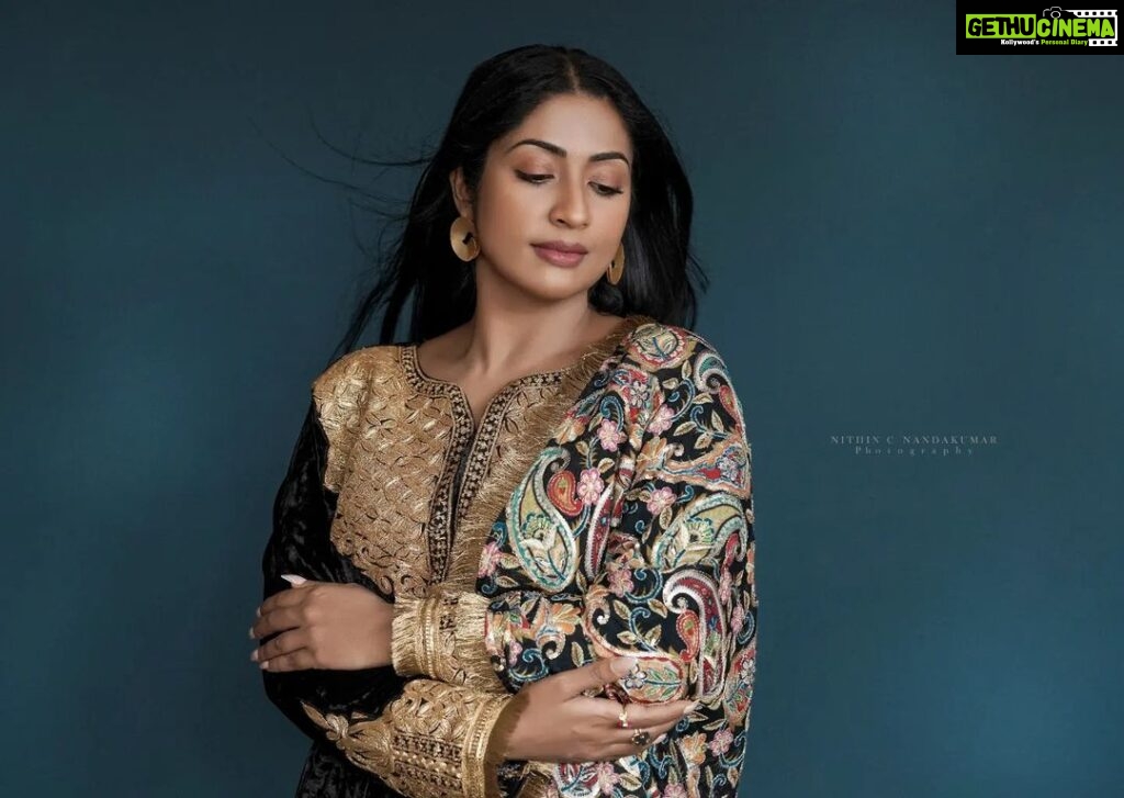 Navya Nair Instagram – @navyanair143 Photography :- @nithin_c ...
