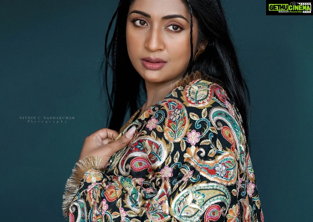 Navya Nair Instagram – @navyanair143 Photography :- @nithin_c ...