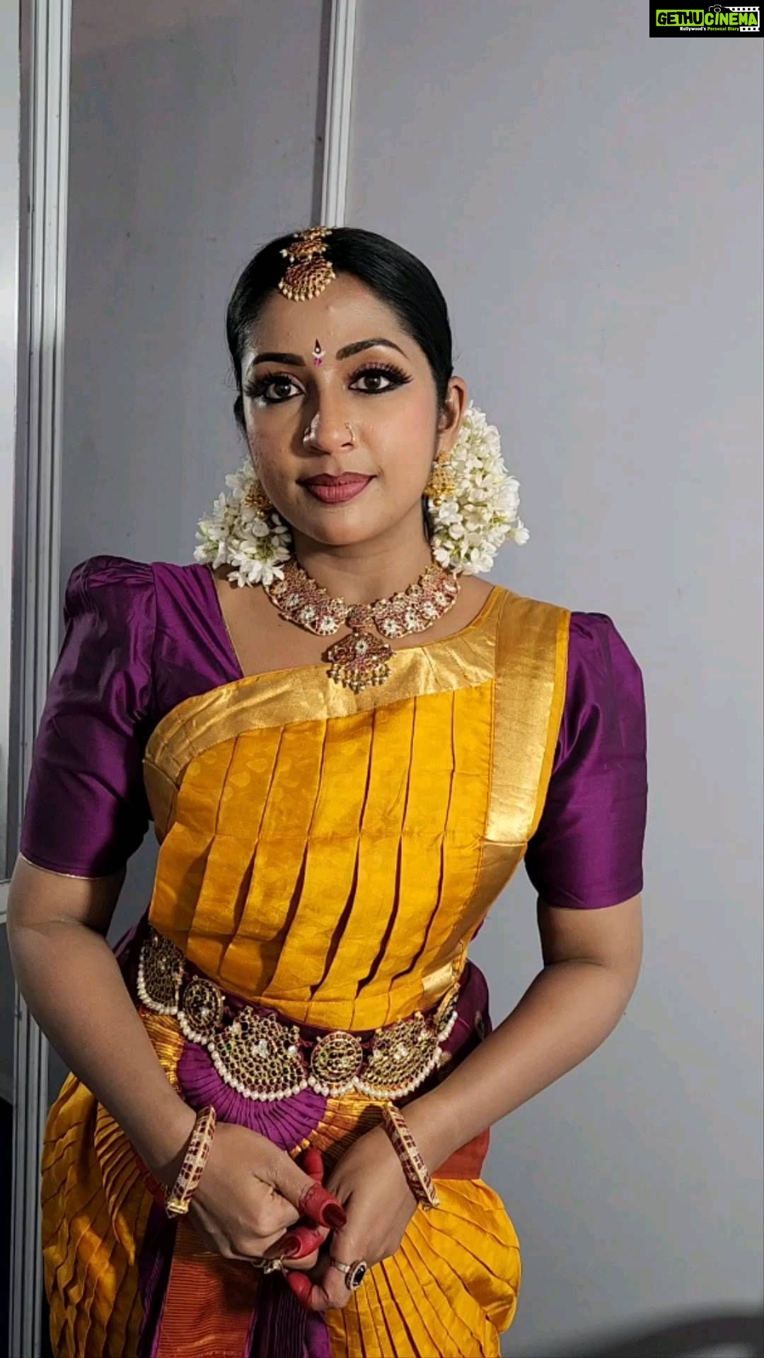 Actress Navya Nair HD Instagram Photos and Wallpapers January 2023 ...