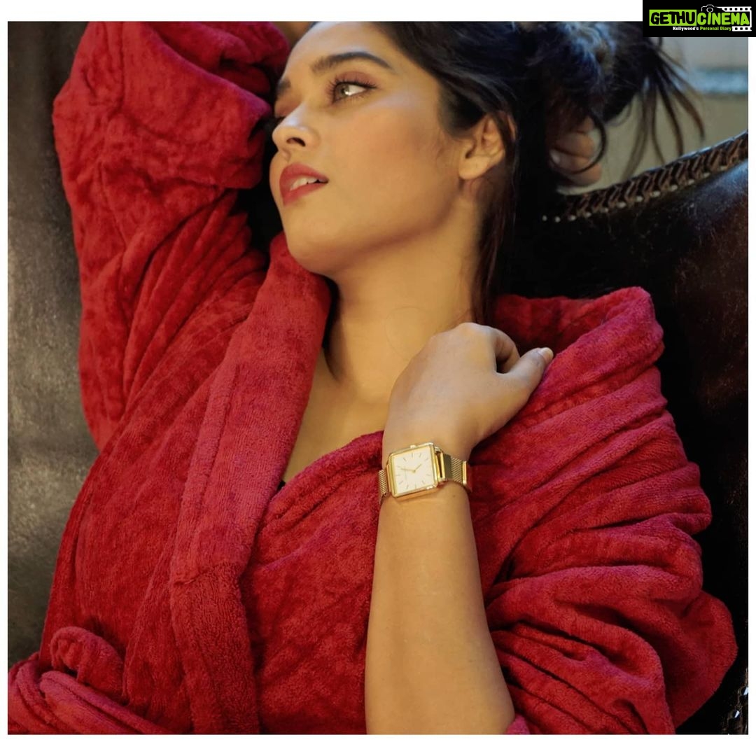 Neha Saxena Instagram – Sometimes the most productive thing you can do is chill😝💫 | Gethu Cinema