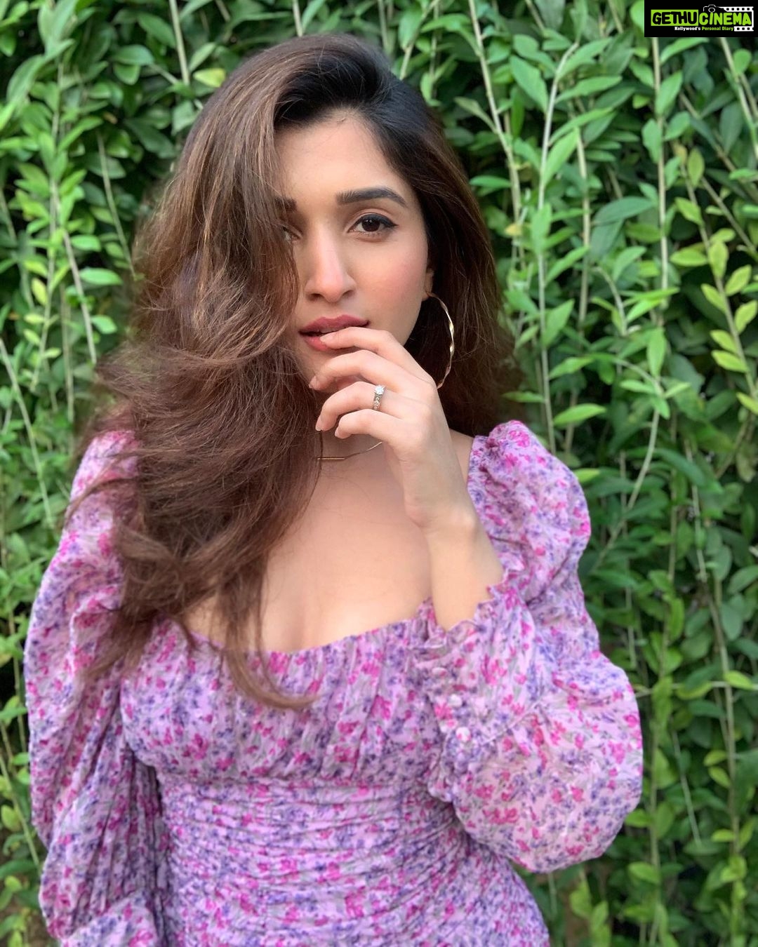 Nidhi Shah Instagram – ..me again 😋 | Gethu Cinema