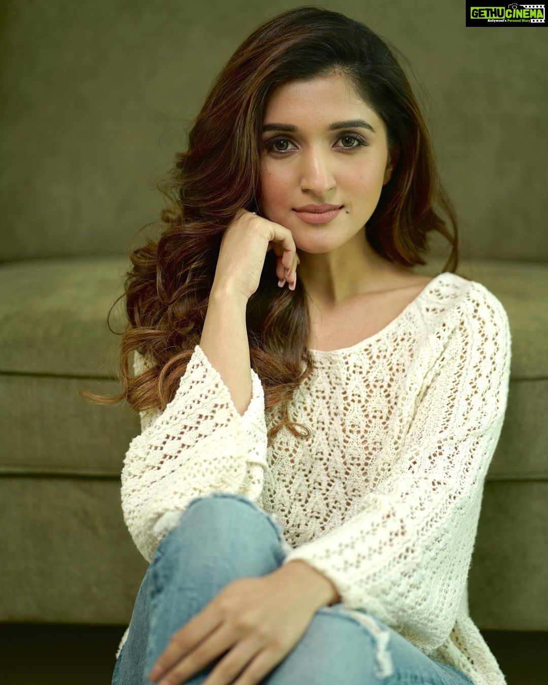 Nidhi Shah Instagram – 🌸🌸🌸 | Gethu Cinema