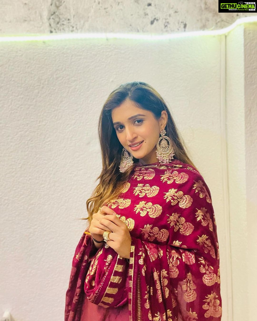 Nidhi Shah Instagram – Happy choti diwali 💫 | Gethu Cinema