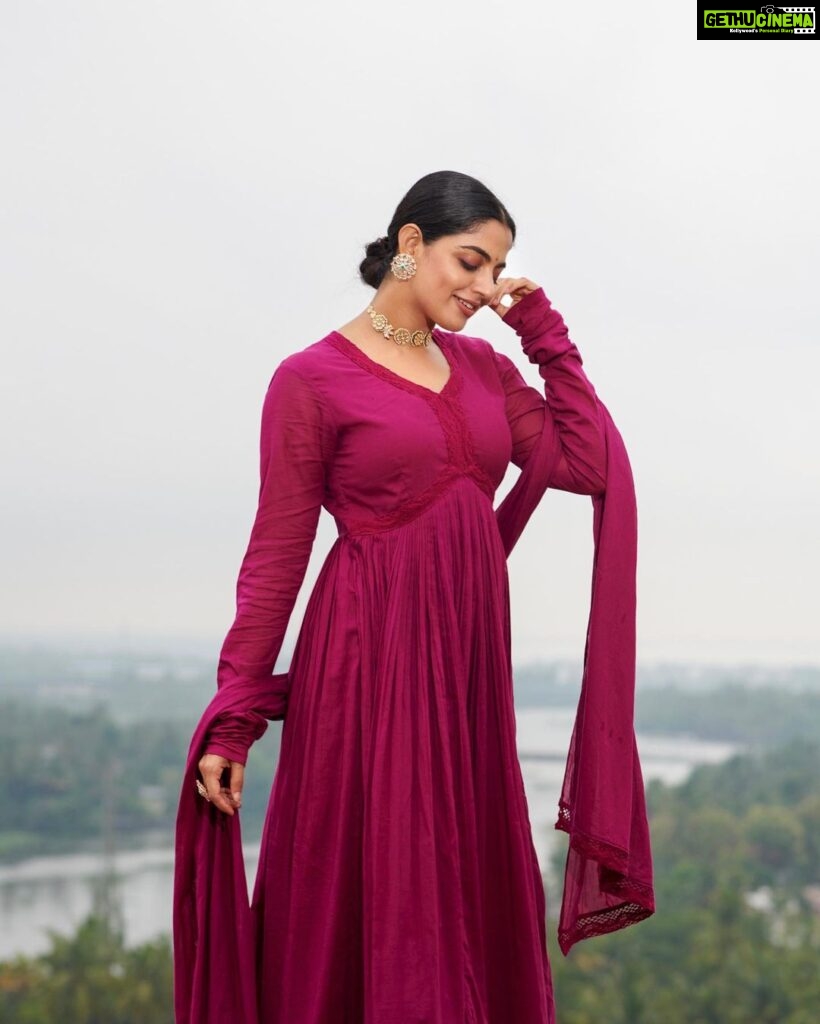 Nikhila Vimal Instagram – “Anything is possible with sunshine and a ...