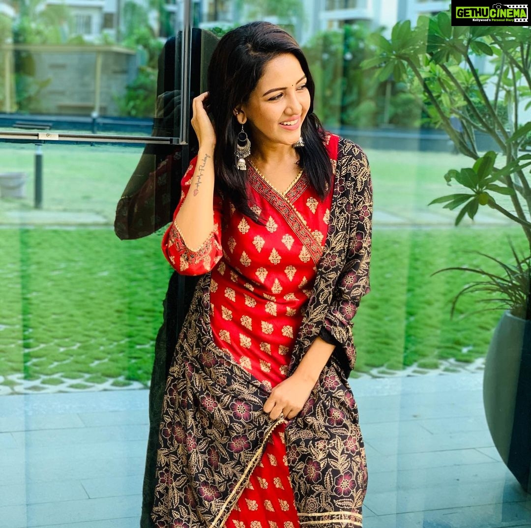 Pavani Reddy Instagram – IDYLLIC #peace #happyme #lovemyself | Gethu Cinema