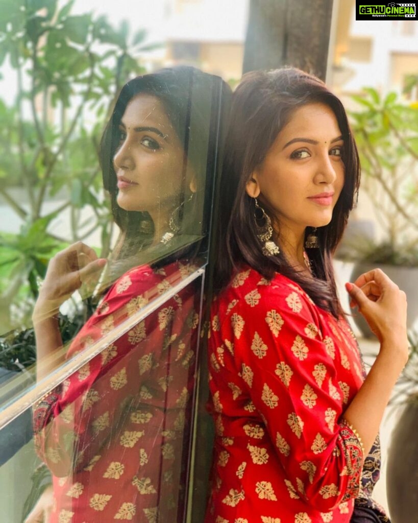 Pavani Reddy Instagram - 🌸♥️🌸 #traditional #saree #love #smile # ...