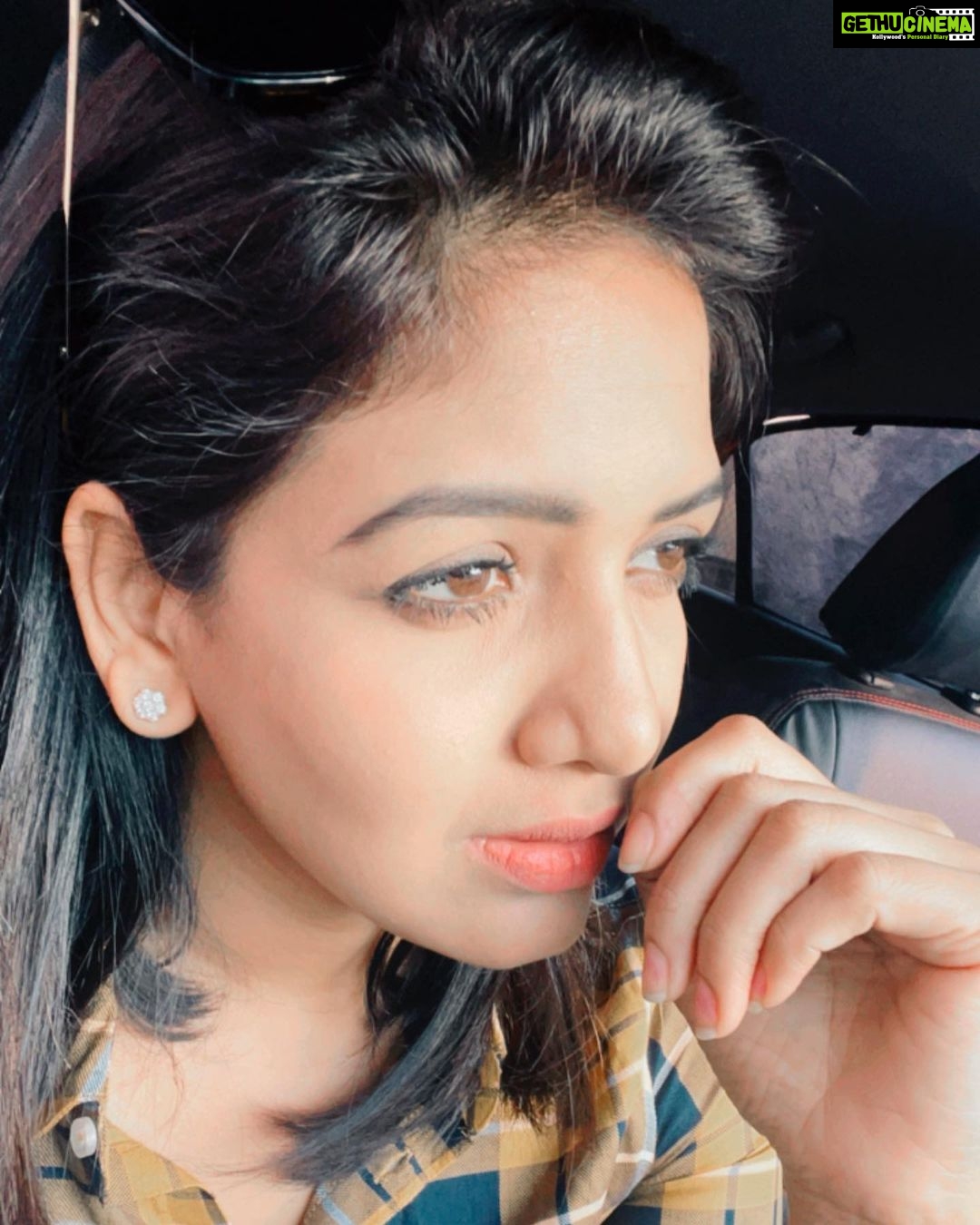 Pavani Reddy Instagram – #selfie #selflove | Gethu Cinema