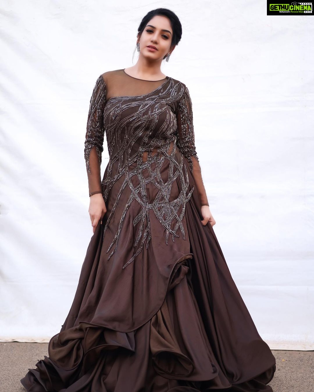 Actress Pavani Reddy HD Instagram Photos and Wallpapers August 2022 ...