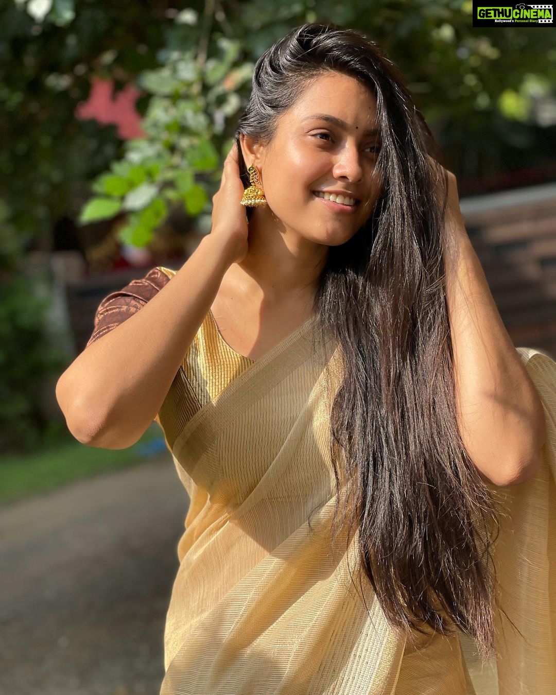 Pavithra Janani Instagram – #keepsmiling #sunset🌅 | Gethu Cinema