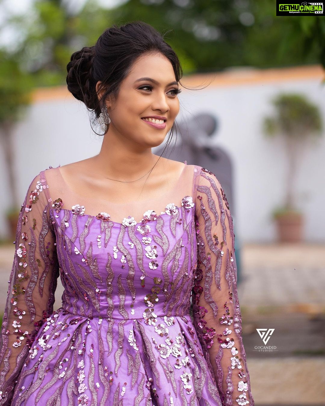 Actress Pavithra Janani HD Instagram Photos and Wallpapers September ...