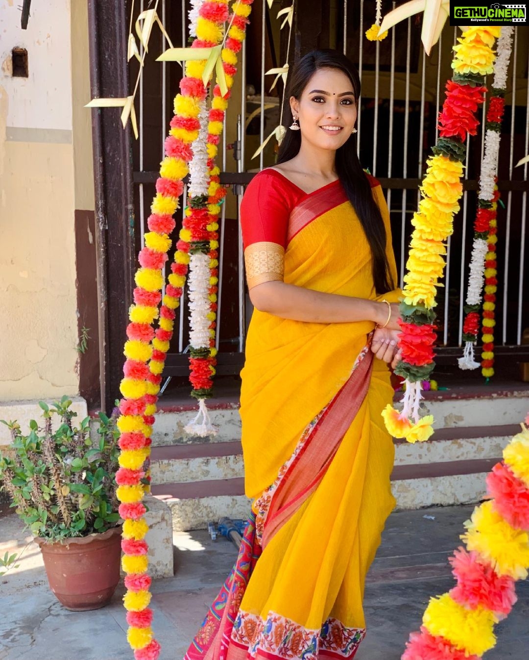 Pavithra Janani Instagram – Simple n elegant sarees @ashas_womens ...