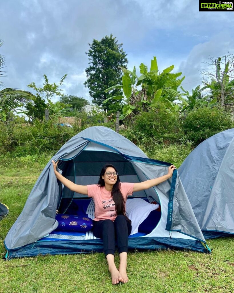 Actress Pavithra Janani HD Instagram Photos and Wallpapers September ...