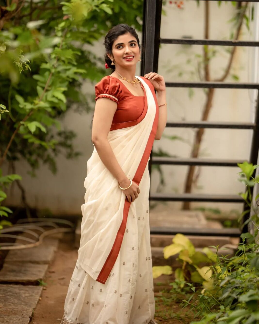 Actress Pragya Nagra HD Photos and Wallpapers April 2023 | Gethu Cinema