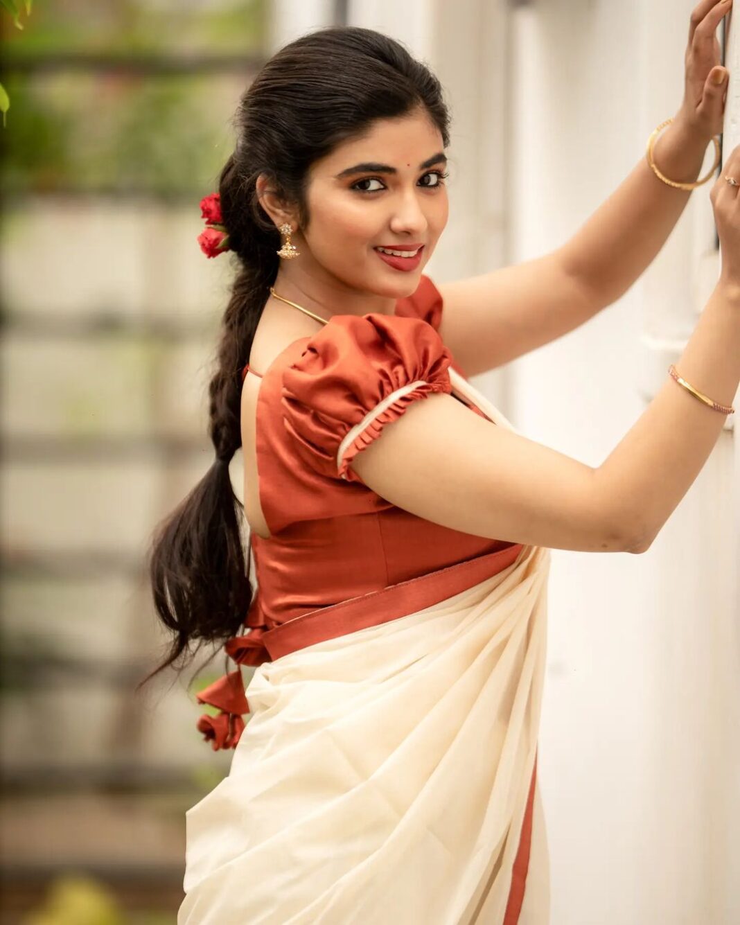 Actress Pragya Nagra HD Photos and Wallpapers April 2023 - Gethu Cinema