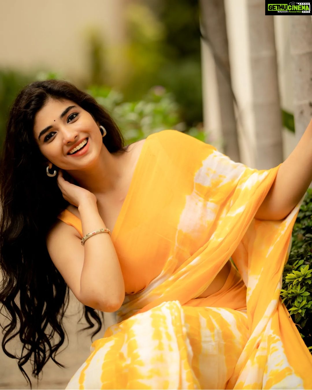 Pragya Nagra Instagram – HAPPY NEW YEAR🌸 Artist – @pragyanagra Costumes ...